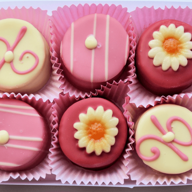 What Dessert Goes With Soup? 10 Easy Desserts - Happy Muncher