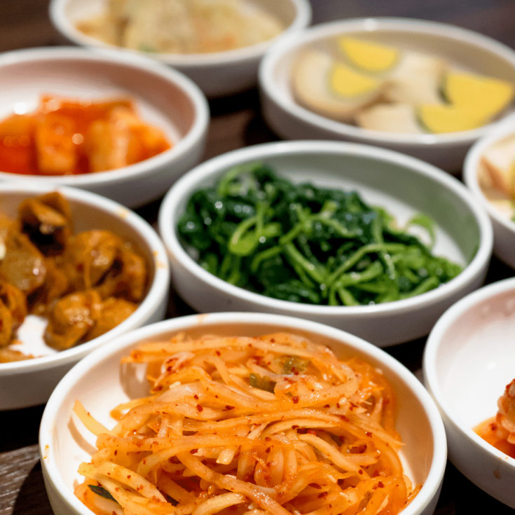 What to Serve with A Salad as The Main Dish? (27 Dishes) - Happy Muncher