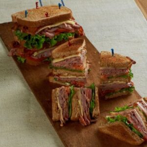 The 15 Best Roast Beef Sandwich Toppings - Happy Muncher