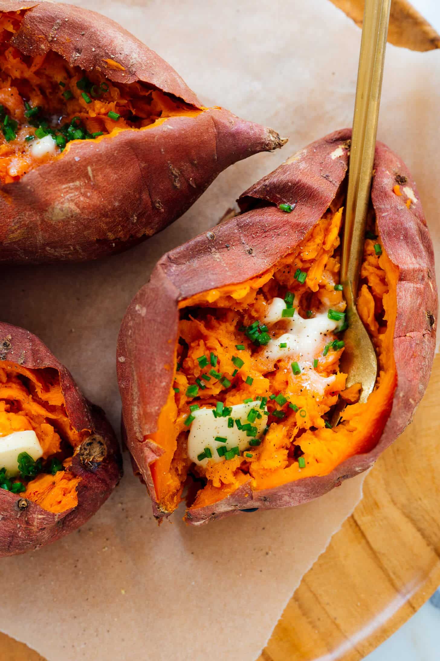 Baked Sweet Potato Oven Recipe - Happy Muncher