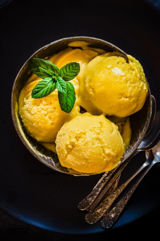 Homemade Mango Ice Cream: Deliciously Easy Recipe - Happy Muncher