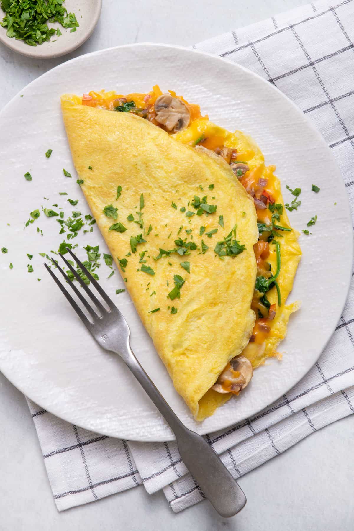 10-Minute Veggie-Loaded Omelet - Happy Muncher