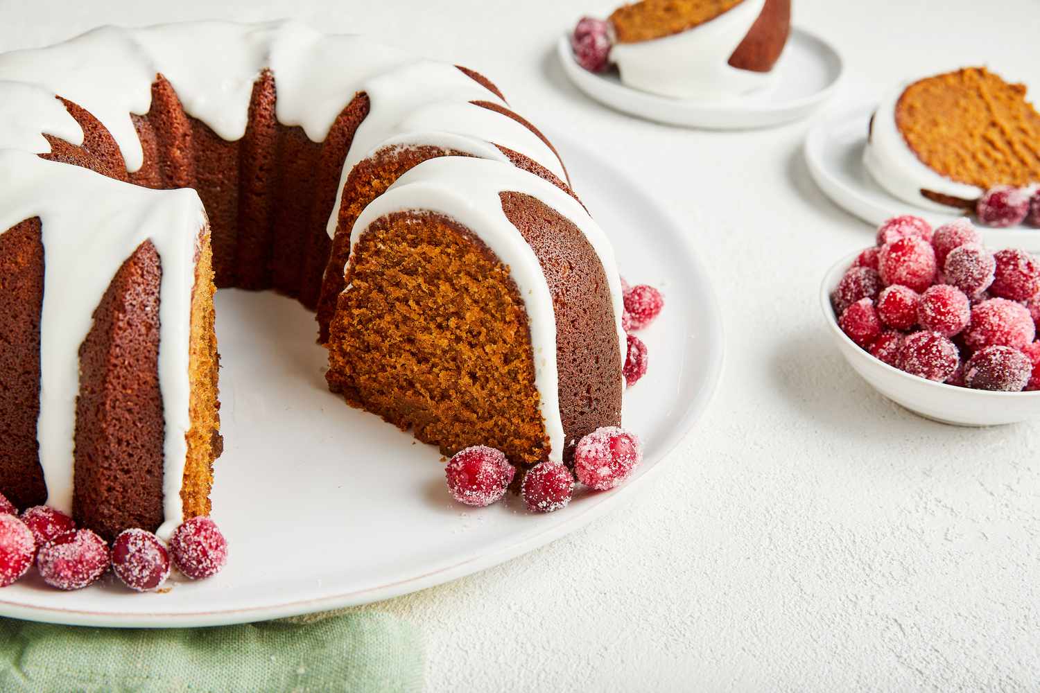 23 Irresistibly Delicious Bundt Cake Recipes - Happy Muncher