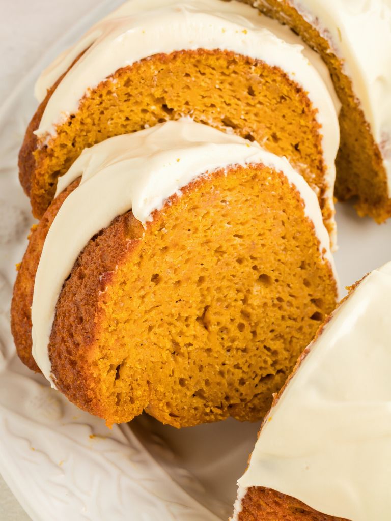 15 Easy & Delicious Bundt Cake Recipes from a Mix Box - Happy Muncher