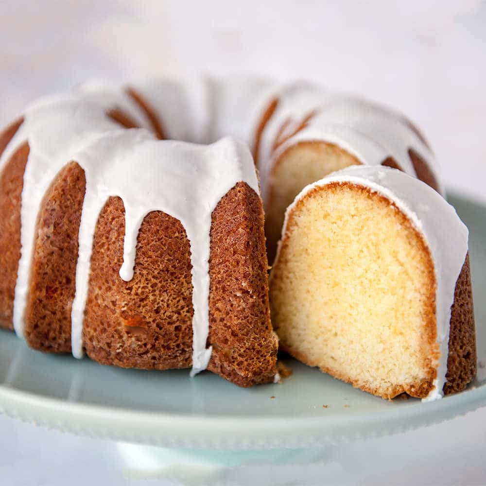 23 Irresistibly Delicious Bundt Cake Recipes - Happy Muncher