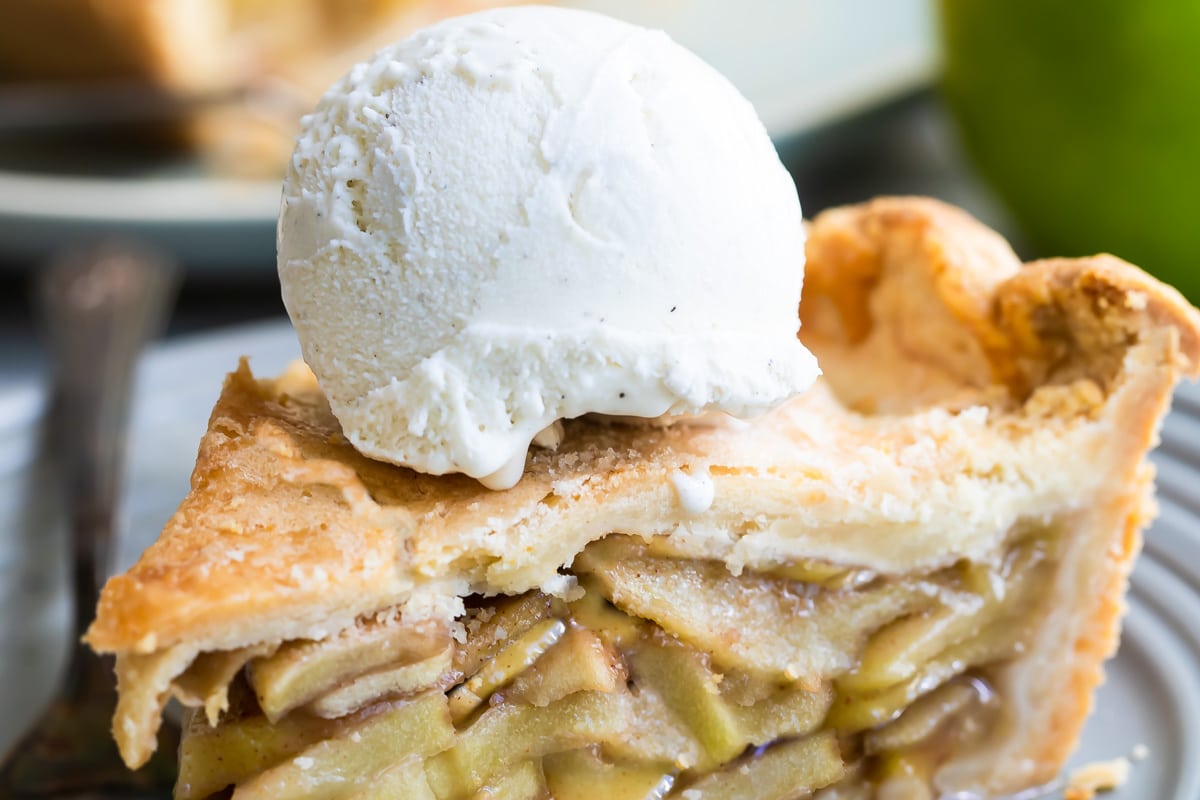 30 Classic Diner Recipes from the 1950s and 60s - Happy Muncher