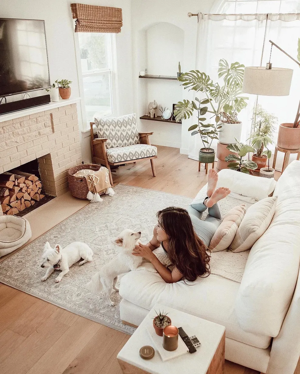 25 Genius Mini Living Room Ideas to Maximize Your Space - Happy Muncher