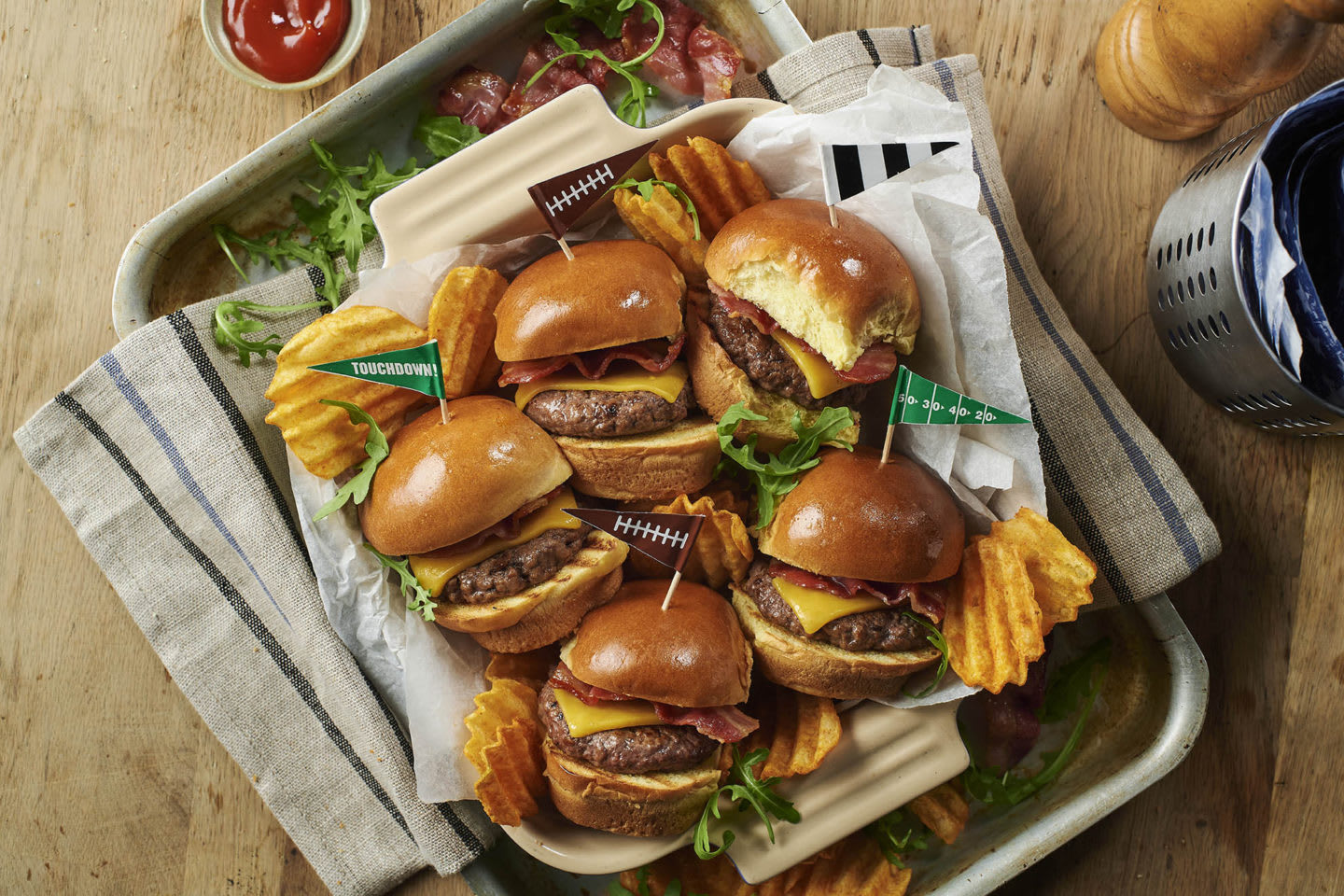 Mini Cheeseburger Sliders - Happy Muncher