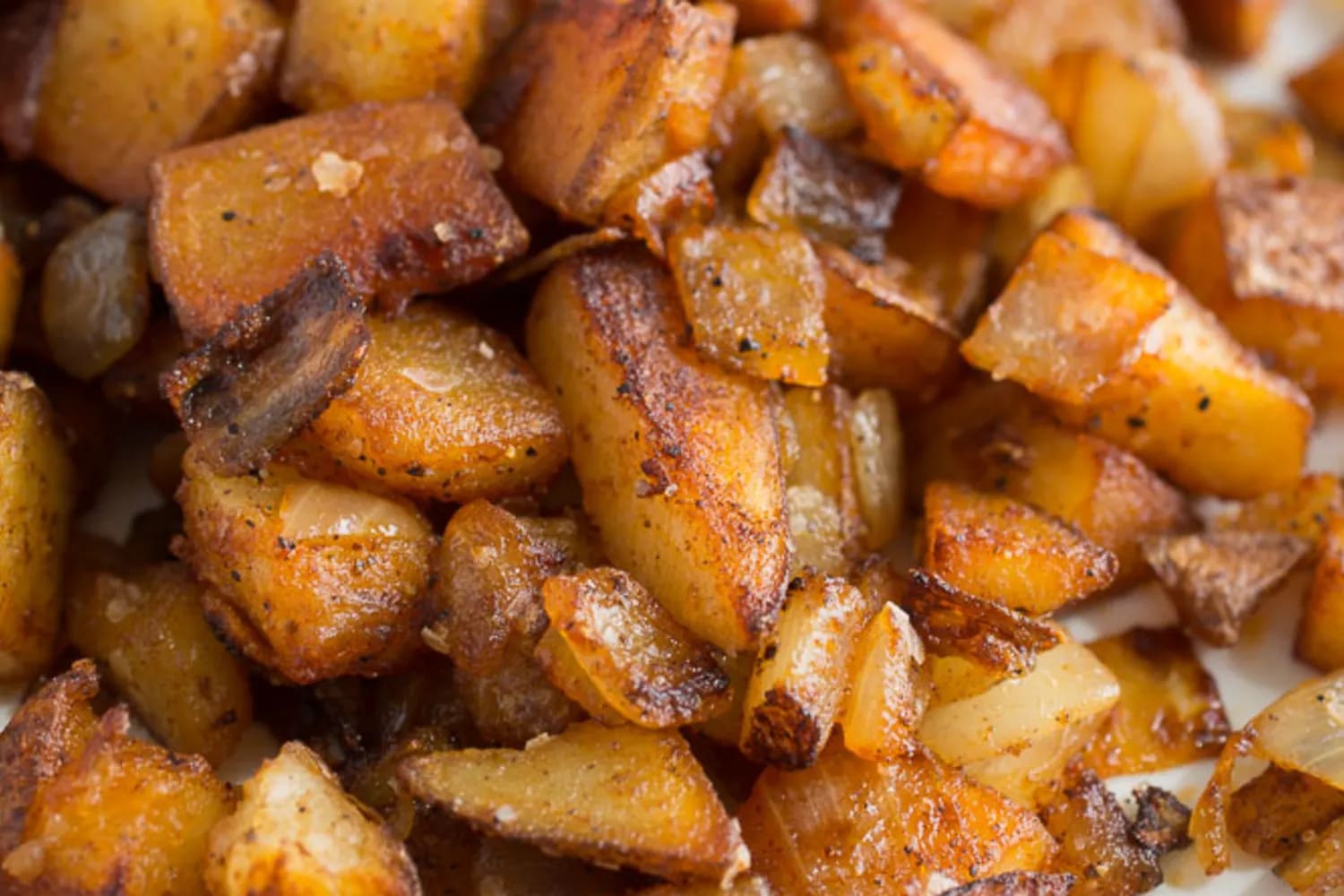 Perfectly Crispy Diner-Style Home Fries - Happy Muncher