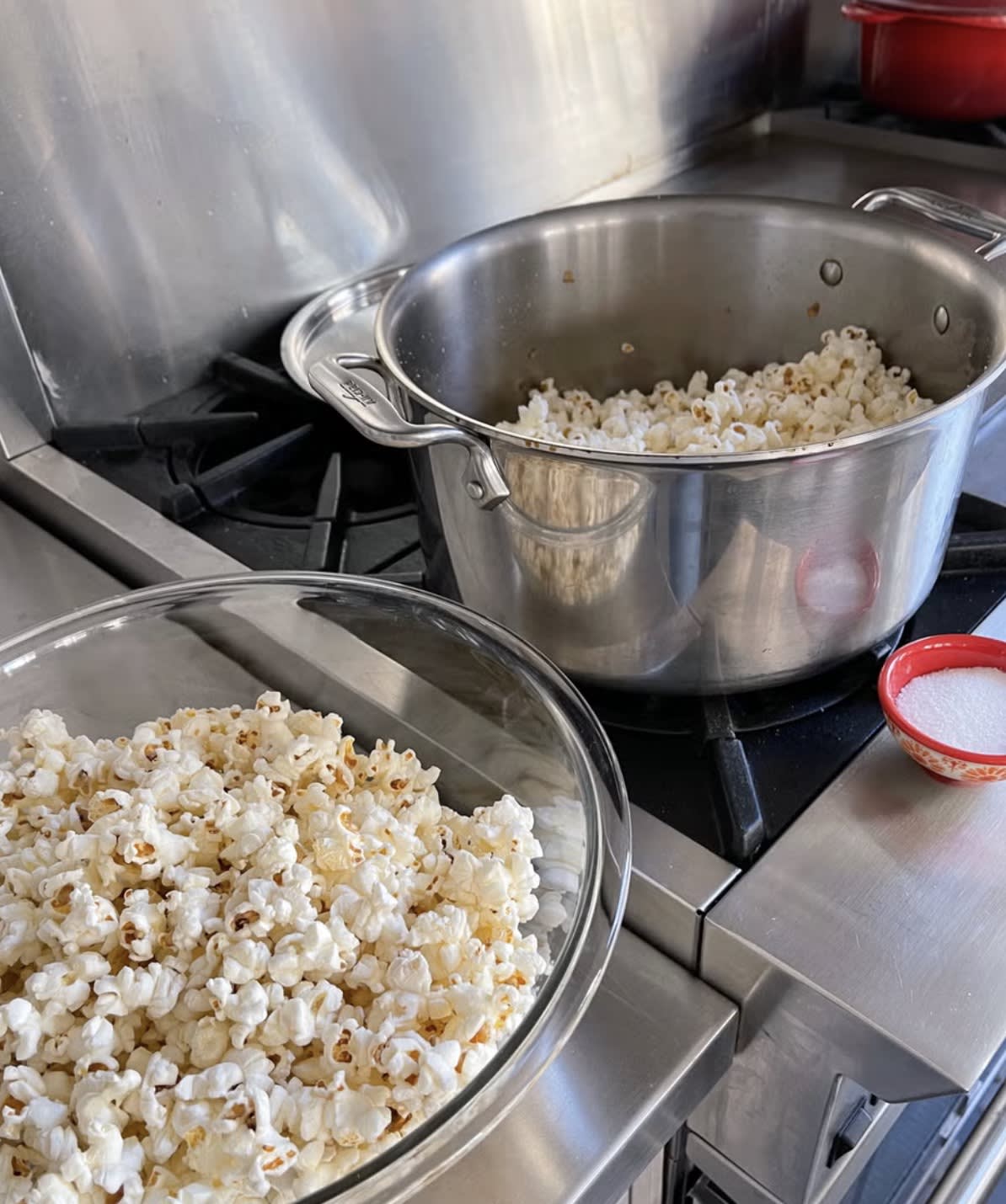 Perfect Stovetop Popcorn - Happy Muncher