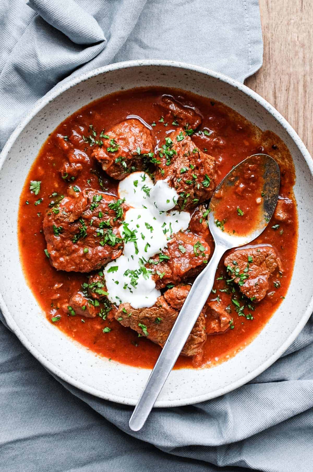 Pörkölt (Hungarian Stew) - Happy Muncher