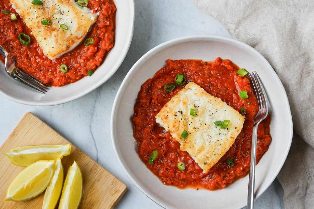 Bacalao a la Vizcaina (Basque Style Stewed Salted Cod) - Happy Muncher