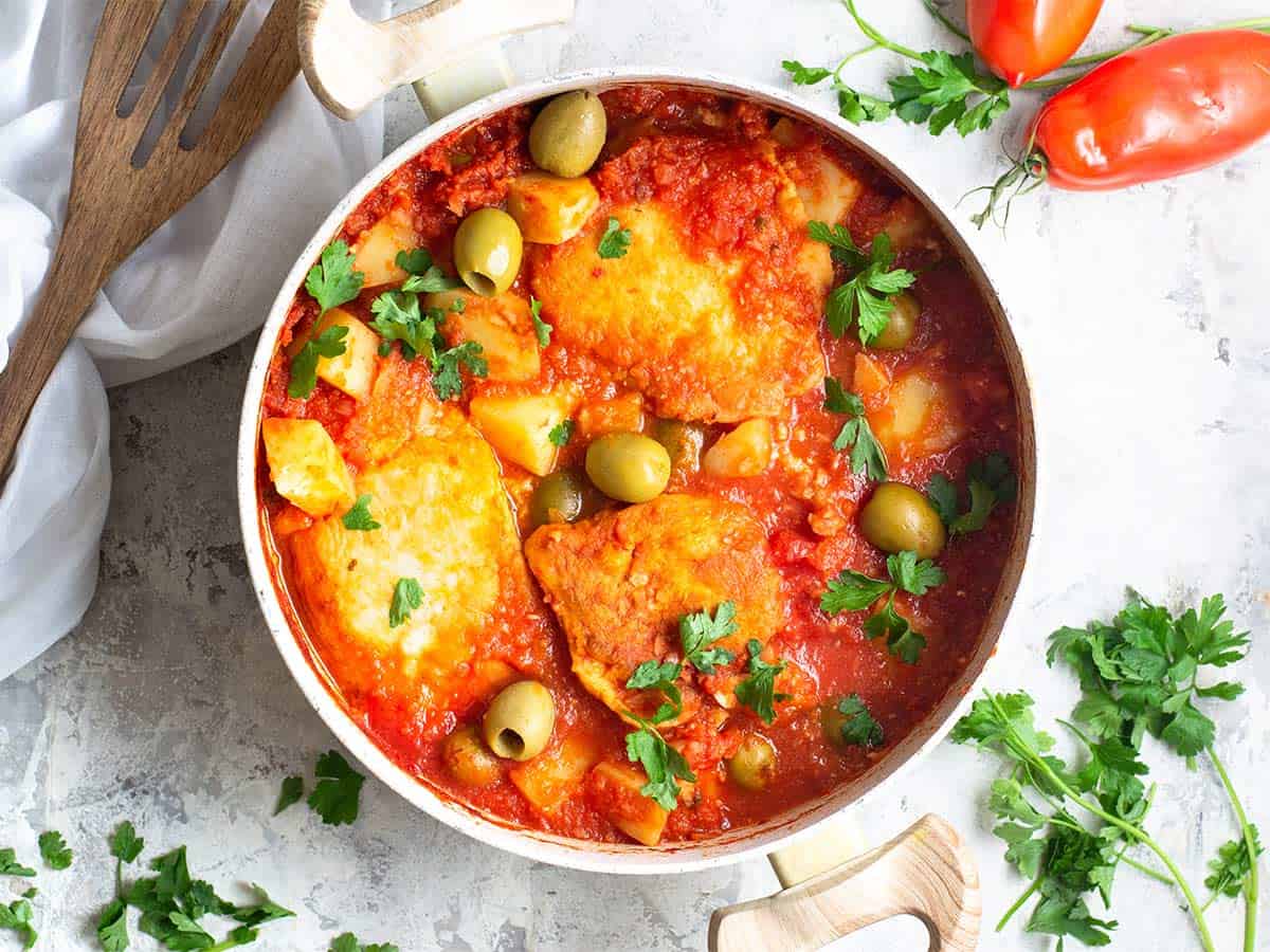 Bacalao a la Vizcaina (Basque Style Stewed Salted Cod) - Happy Muncher