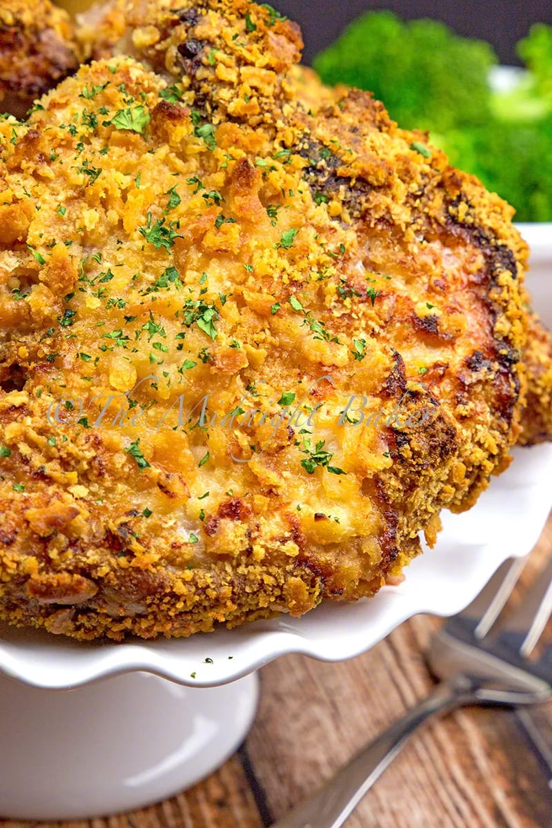 Ritz Cracker Pork Chops - Happy Muncher