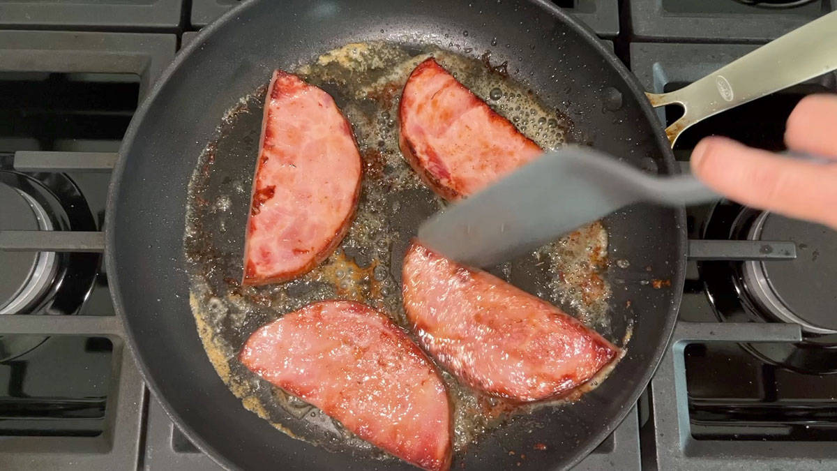 Easy Pan-Fried Ham Steak - Happy Muncher