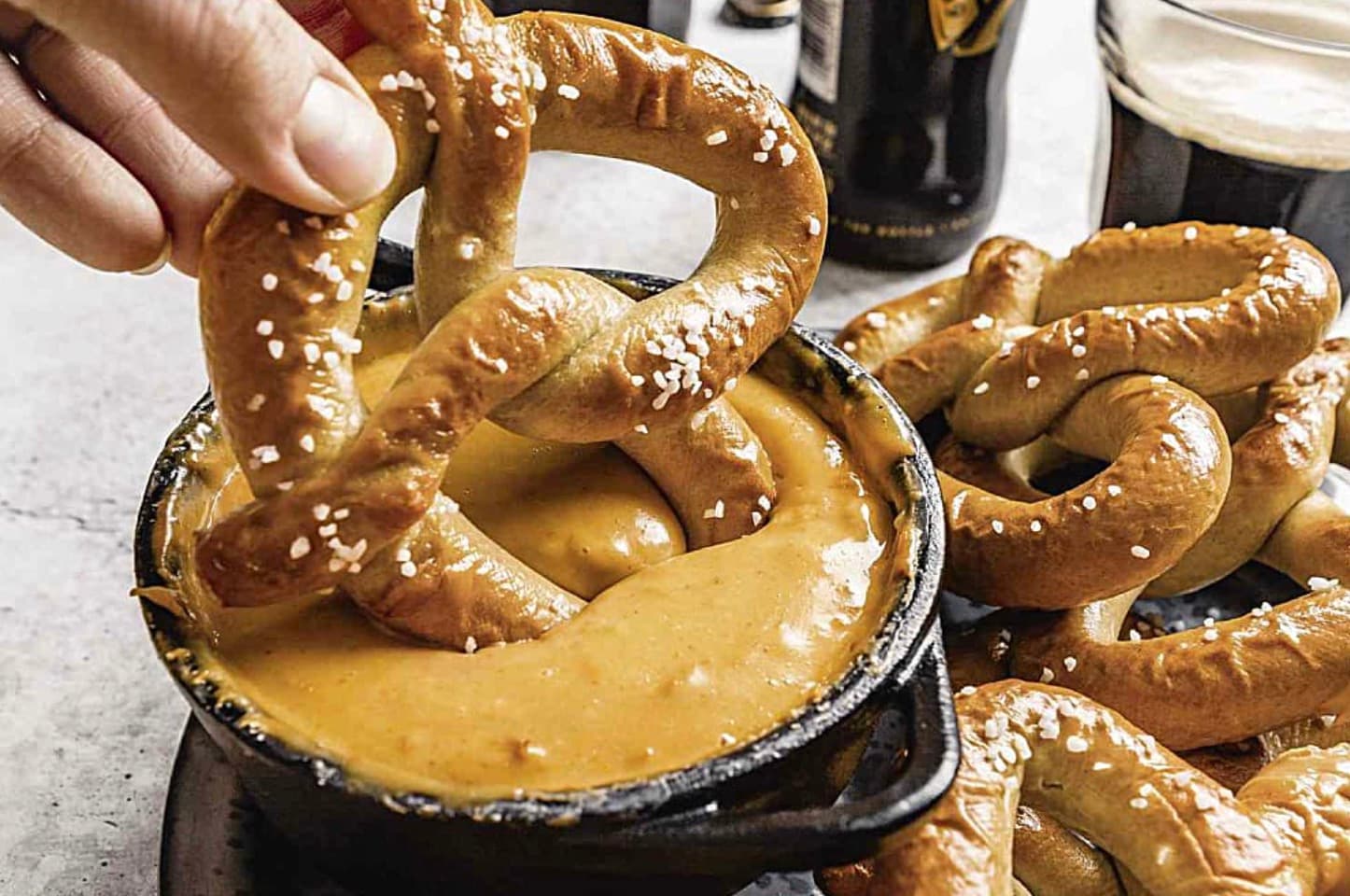 Guinness Beer Cheese Dip - Happy Muncher
