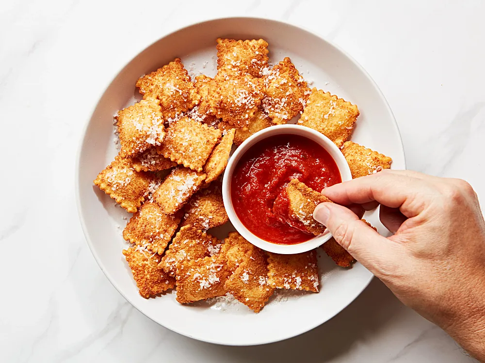 St. Louis Toasted Ravioli - Happy Muncher