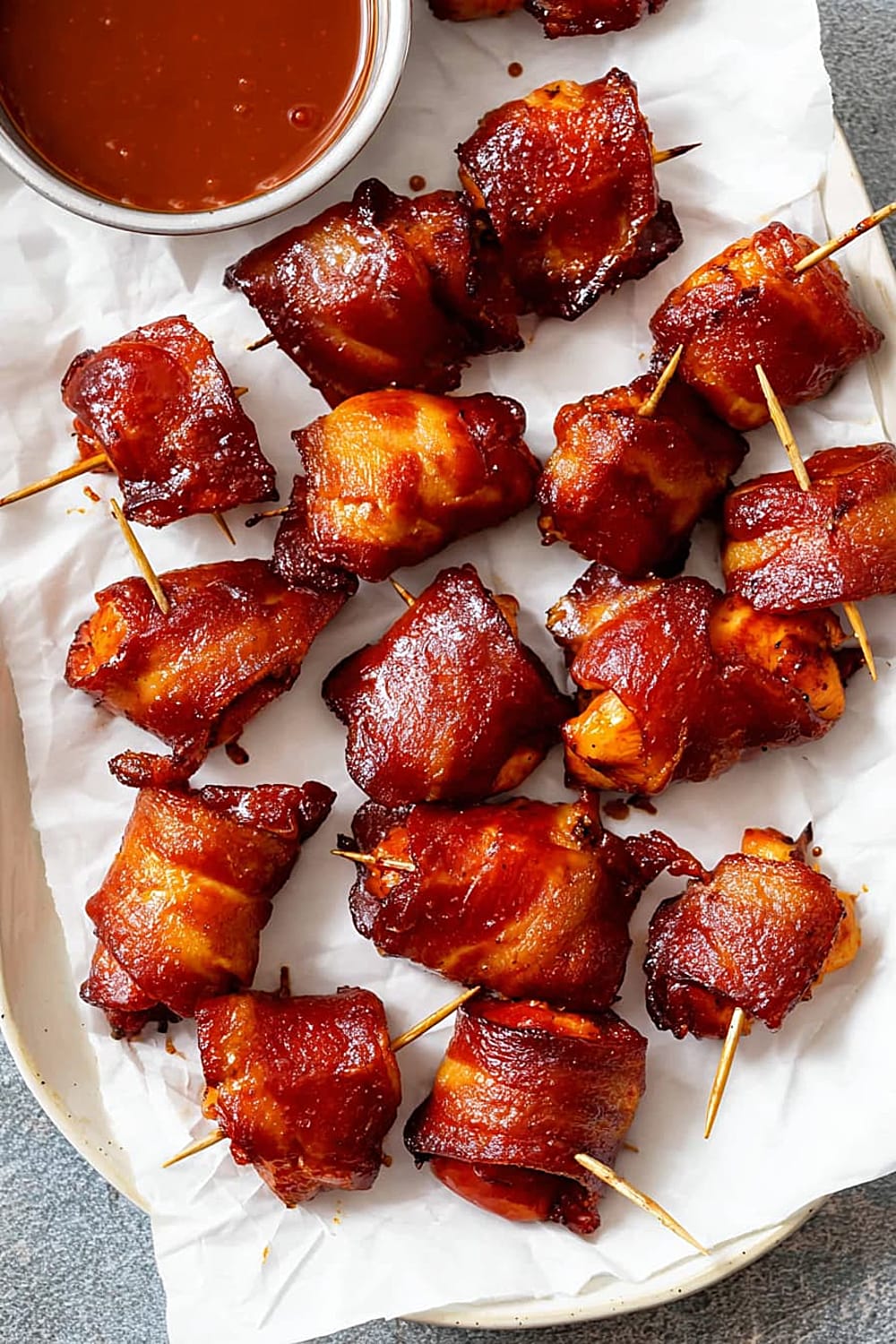 Bacon Wrapped BBQ Chicken Bites (Elvis Favorite) - Happy Muncher