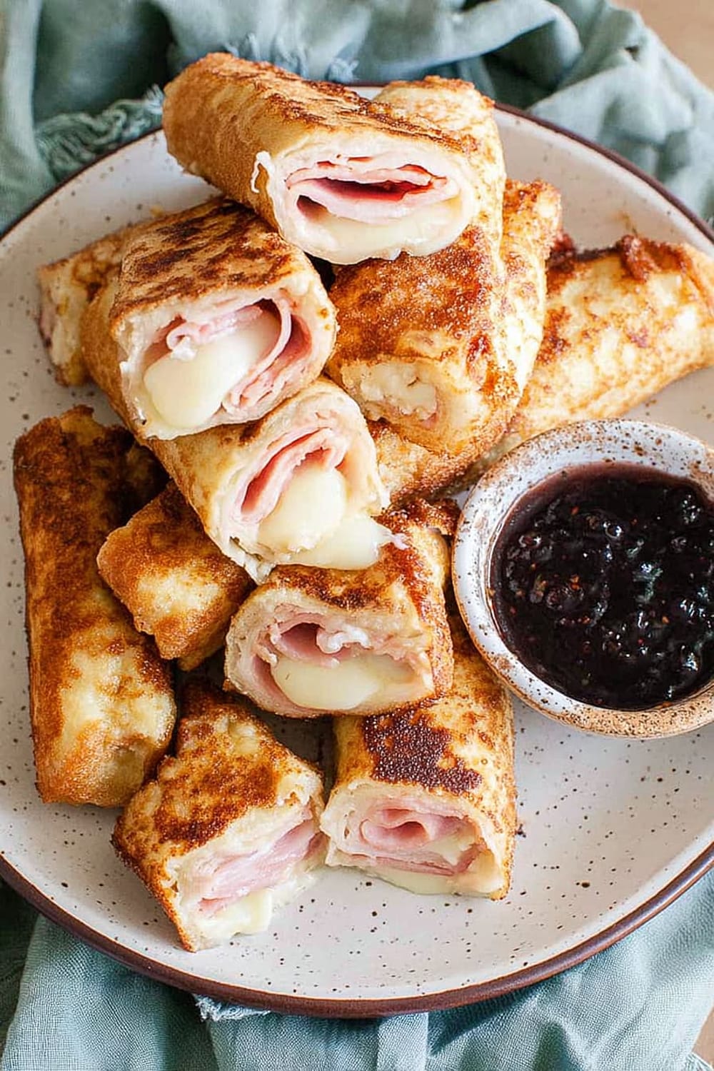 Monte Cristo Roll-Ups - Happy Muncher