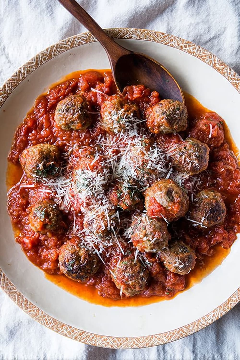 Spanish Style Lamb Meatballs in Tomato Sauce - Happy Muncher