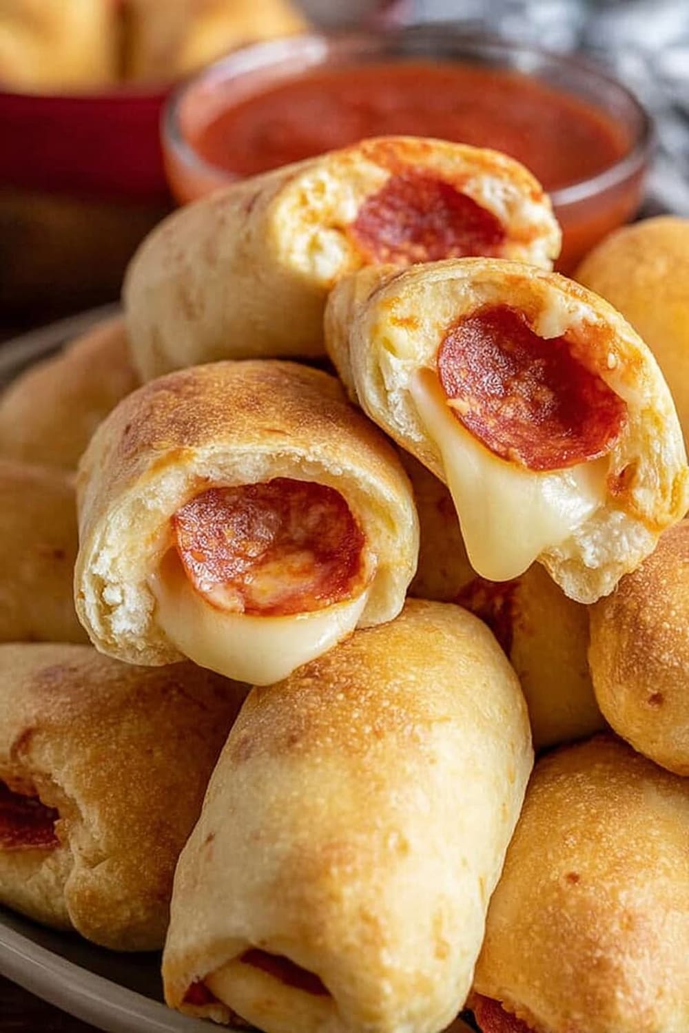 Easy Pepperoni Rolls - Happy Muncher
