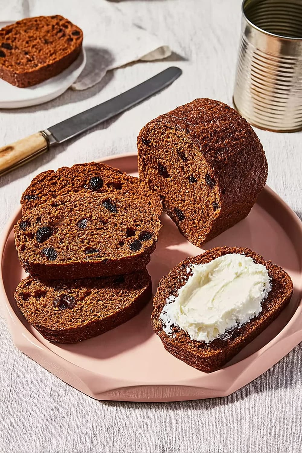 Easy Boston Brown Bread - Happy Muncher