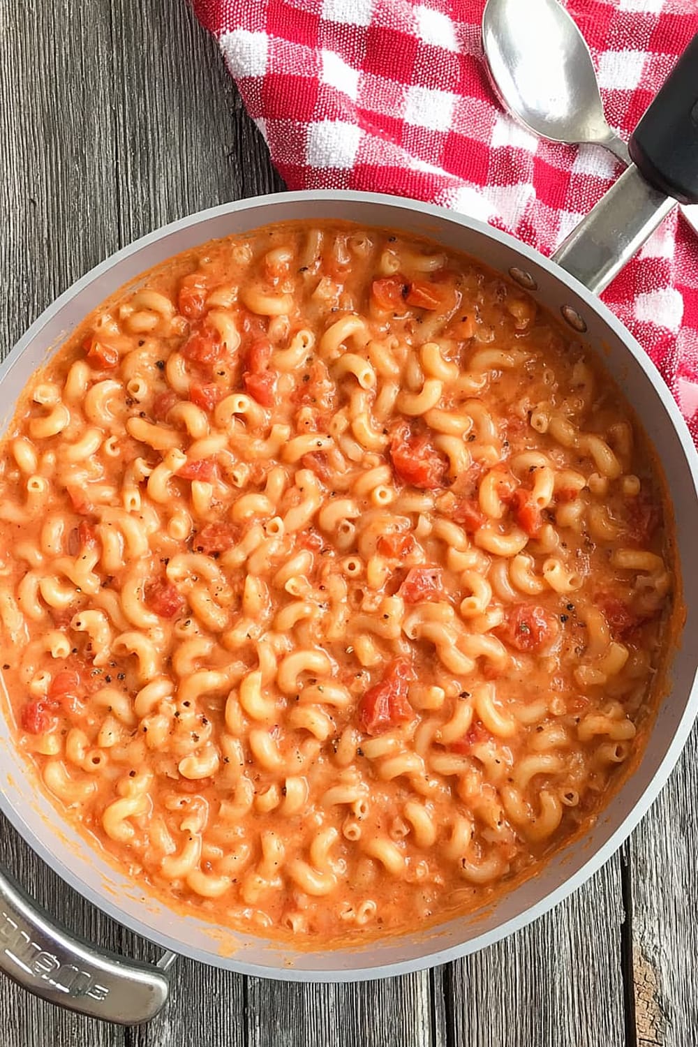 Creamy Tomato Macaroni and Cheese - Happy Muncher