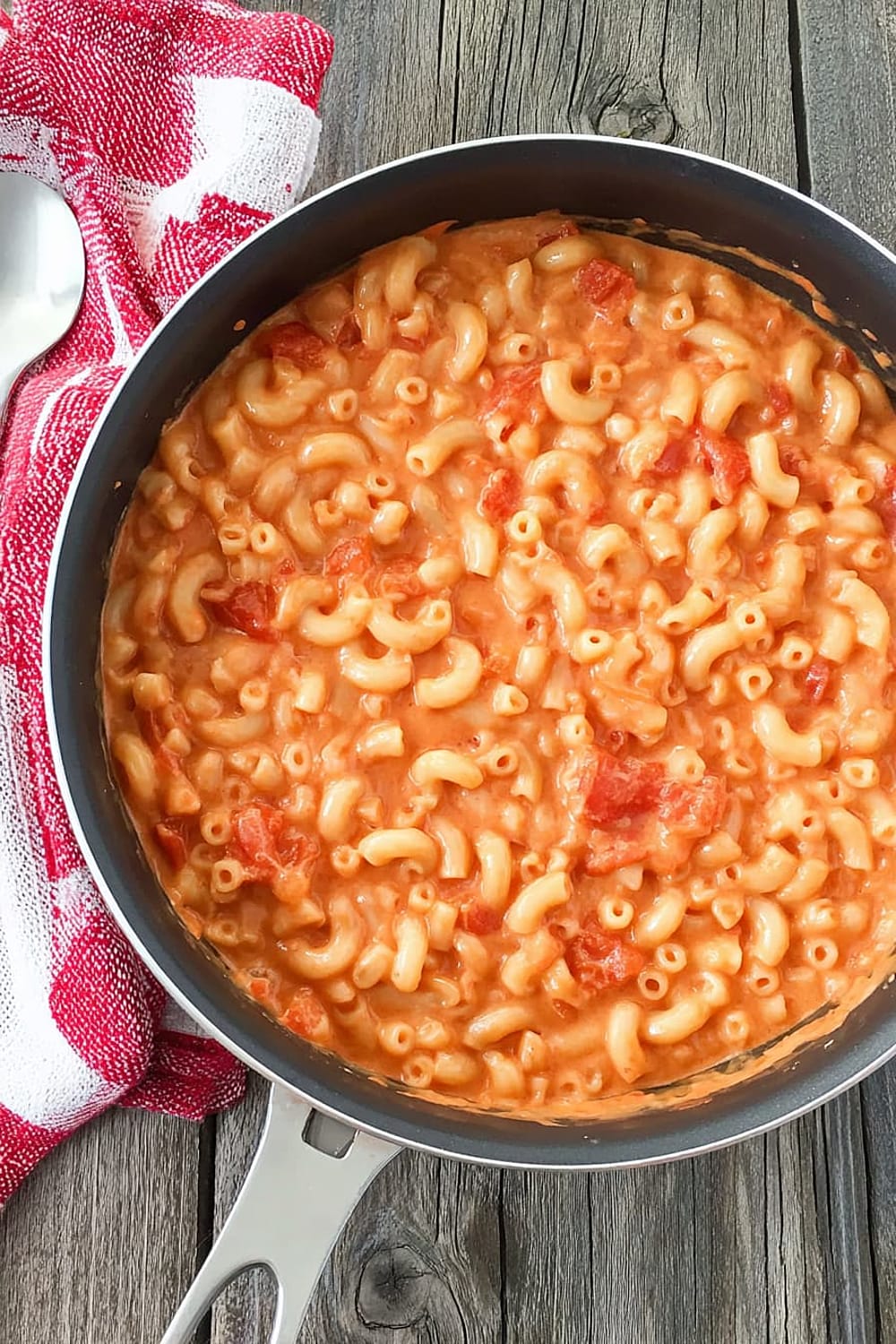 Creamy Tomato Macaroni and Cheese - Happy Muncher