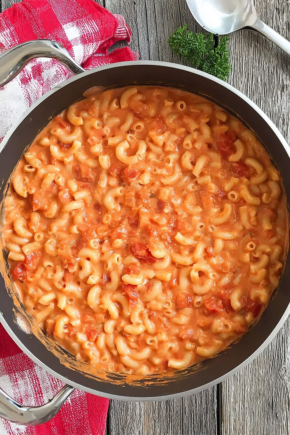 Creamy Tomato Macaroni and Cheese - Happy Muncher