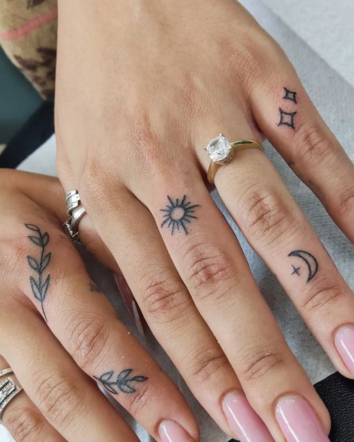 28 Finger Tattoos That Prove Small Ink Makes a Big Statement - Happy ...