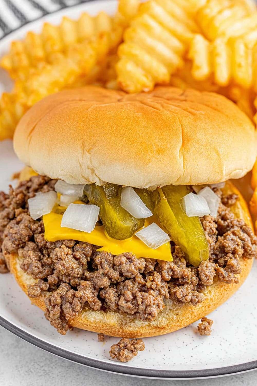 Loose Meat Sandwich (Maid Rite Copycat) Recipe - Happy Muncher