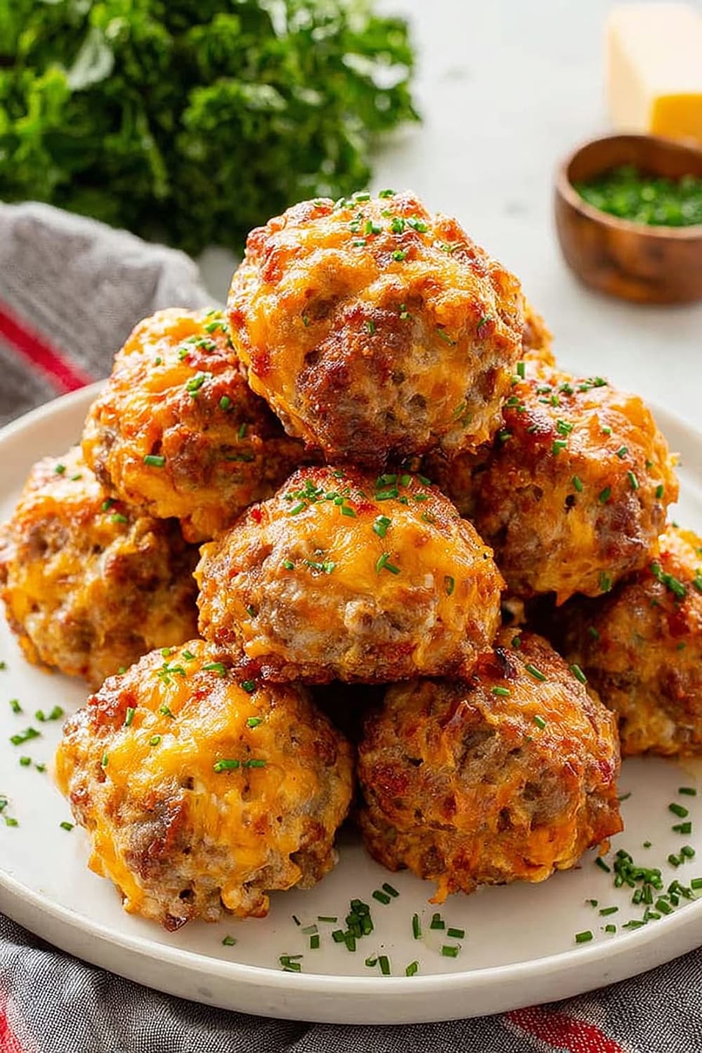 Bisquick Sausage Balls - Happy Muncher
